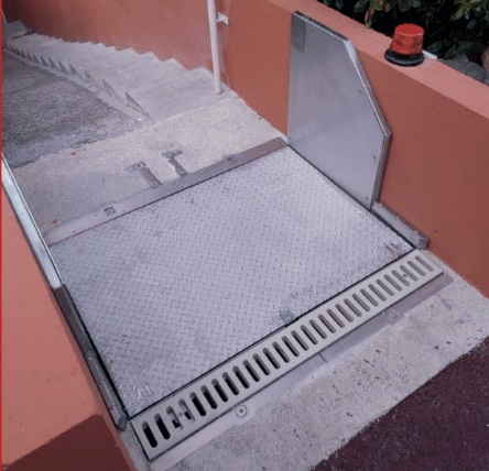 Hydrodynamic Automated Flood Barrier/Gate Embedded | Flood X | Flood ...